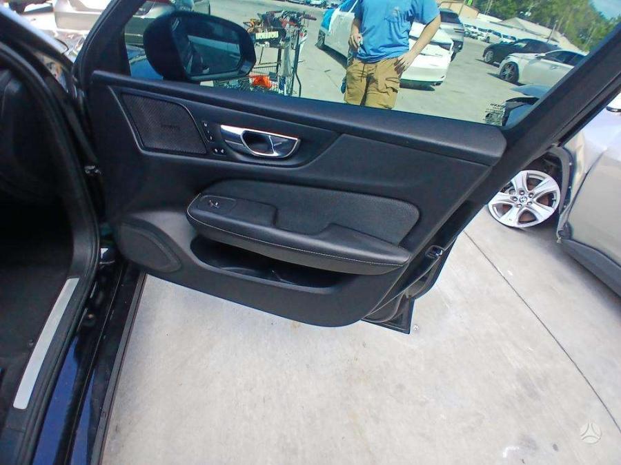 Melns Volvo S60 2019 Ukmergė, ar dzinēja tilpumu 1.97 L un nobraukumu 282 tūkst. km par 9200 €, foto 36 vietnē AUTOMOTO.COM.LV