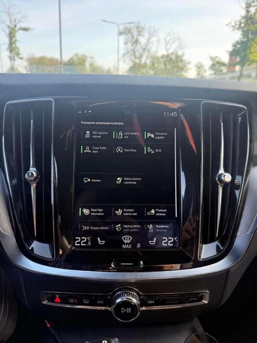 Black Volvo S60 2019 in Ukmerge, with an engine capacity of 1.97 L and mileage of 143 thousand km for 17599 €, photo 21 on AUTOMOTO.COM.LV