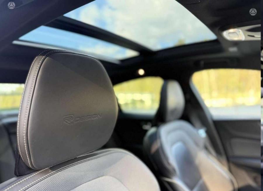 Black Volvo S60 2019 in Ukmerge, with an engine capacity of 1.97 L and mileage of 143 thousand km for 17599 €, photo 23 on AUTOMOTO.COM.LV
