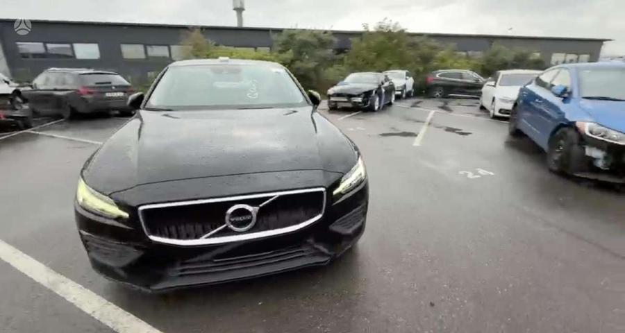 Black Volvo S60 2019 in Klaipeda, with an engine capacity of 1.97 L and mileage of 191 thousand km for 11200 €, photo 4 on AUTOMOTO.COM.LV