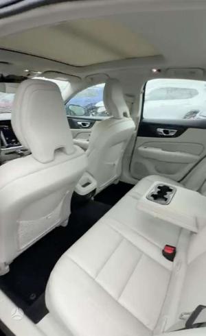 Black Volvo S60 2019 in Klaipeda, with an engine capacity of 1.97 L and mileage of 191 thousand km for 11200 €, photo 12 on AUTOMOTO.COM.LV