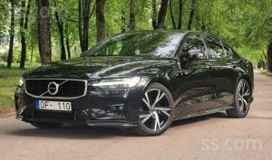 Черный Вольво С60 2020 в Рига, объемом двигателя 2.00 л и пробегом 186 тыс. км за 25000 €, фото 6 на AUTOMOTO.COM.LV