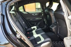 Melns Volvo S60 2020 Tukums, ar dzinēja tilpumu 2.00 L un nobraukumu 299 tūkst. km par 14490 €, foto 10 vietnē AUTOMOTO.COM.LV