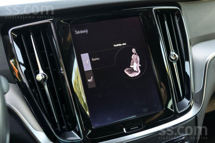 Melns Volvo S60 2020 Tukums, ar dzinēja tilpumu 2.00 L un nobraukumu 299 tūkst. km par 14490 €, foto 17 vietnē AUTOMOTO.COM.LV