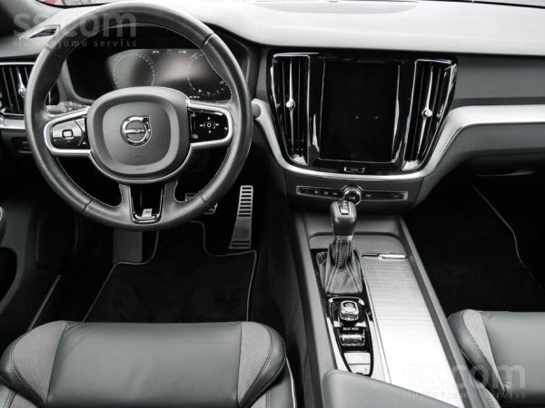 Melns Volvo S60 2020 Rīga, ar dzinēja tilpumu 2.00 L un nobraukumu 190 tūkst. km par 21000 €, foto 10 vietnē AUTOMOTO.COM.LV