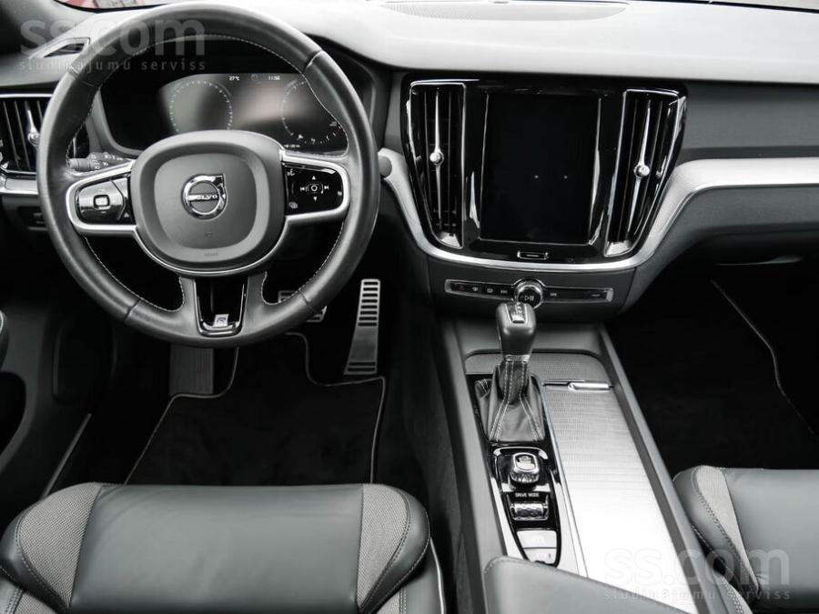 Black Volvo S60 2020 in Riga, with an engine capacity of 2.00 L and mileage of 190 thousand km for 21000 €, photo 11 on AUTOMOTO.COM.LV