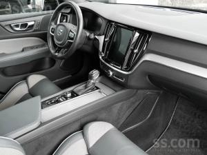 Black Volvo S60 2020 in Riga, with an engine capacity of 2.00 L and mileage of 190 thousand km for 21000 €, photo 14 on AUTOMOTO.COM.LV