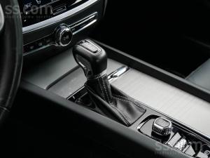 Black Volvo S60 2020 in Riga, with an engine capacity of 2.00 L and mileage of 190 thousand km for 21000 €, photo 15 on AUTOMOTO.COM.LV