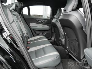 Black Volvo S60 2020 in Riga, with an engine capacity of 2.00 L and mileage of 190 thousand km for 21000 €, photo 16 on AUTOMOTO.COM.LV
