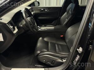 Black Volvo S60 2021 in Riga, with an engine capacity of 2.00 L and mileage of 180 thousand km for 19990 €, photo 12 on AUTOMOTO.COM.LV