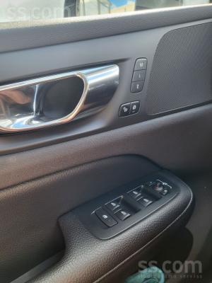 Melns Volvo S60 2021 Valmiera, ar dzinēja tilpumu 2.00 L un nobraukumu 82 tūkst. km par 25150 €, foto 10 vietnē AUTOMOTO.COM.LV