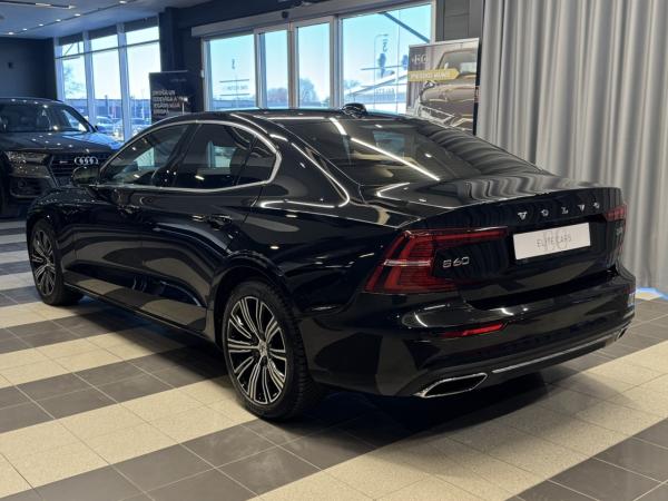 Melns Volvo S60 2021 Rīga, ar dzinēja tilpumu 2.00 L un nobraukumu 180 tūkst. km par 18990 €, foto 6 vietnē AUTOMOTO.COM.LV