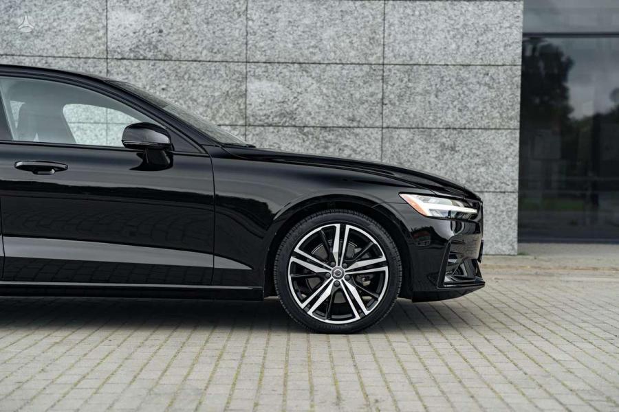 Melns Volvo S60 2021 Klaipėda, ar dzinēja tilpumu 2.00 L un nobraukumu 69 tūkst. km par 23000 €, foto 10 vietnē AUTOMOTO.COM.LV