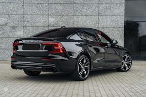 Melns Volvo S60 2021 Klaipėda, ar dzinēja tilpumu 2.00 L un nobraukumu 69 tūkst. km par 23000 €, foto 17 vietnē AUTOMOTO.COM.LV