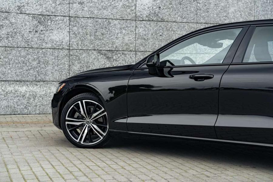 Melns Volvo S60 2021 Klaipėda, ar dzinēja tilpumu 2.00 L un nobraukumu 69 tūkst. km par 23000 €, foto 18 vietnē AUTOMOTO.COM.LV