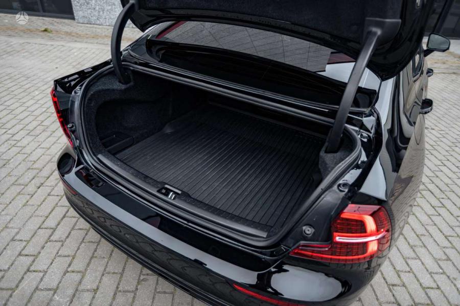 Melns Volvo S60 2021 Klaipėda, ar dzinēja tilpumu 2.00 L un nobraukumu 69 tūkst. km par 23000 €, foto 19 vietnē AUTOMOTO.COM.LV