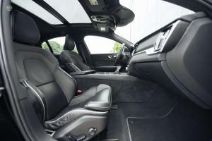 Melns Volvo S60 2021 Klaipėda, ar dzinēja tilpumu 2.00 L un nobraukumu 69 tūkst. km par 23000 €, foto 22 vietnē AUTOMOTO.COM.LV