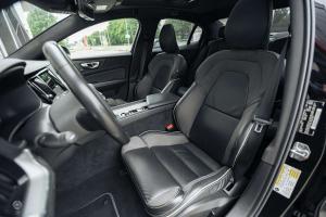 Melns Volvo S60 2021 Klaipėda, ar dzinēja tilpumu 2.00 L un nobraukumu 69 tūkst. km par 23000 €, foto 28 vietnē AUTOMOTO.COM.LV
