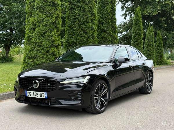 Melns Volvo S60 2022 Tauragė, ar dzinēja tilpumu 1.97 L un nobraukumu 267 tūkst. km par 18900 €, foto 6 vietnē AUTOMOTO.COM.LV