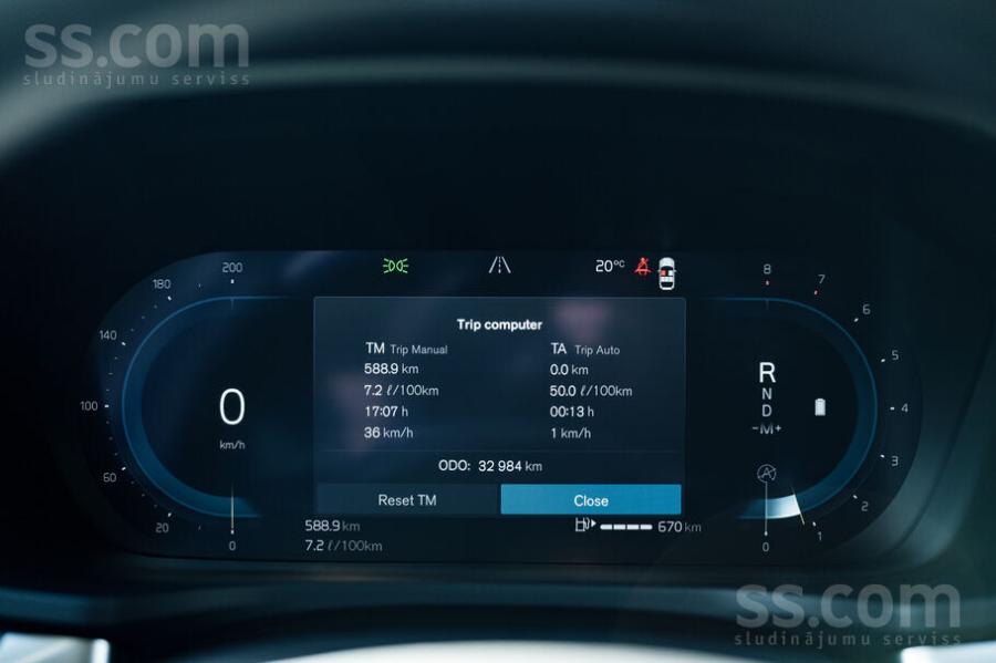 Melns Volvo S60 2023 Rīga, ar dzinēja tilpumu 2.00 L un nobraukumu 35 tūkst. km par 37950 €, foto 24 vietnē AUTOMOTO.COM.LV