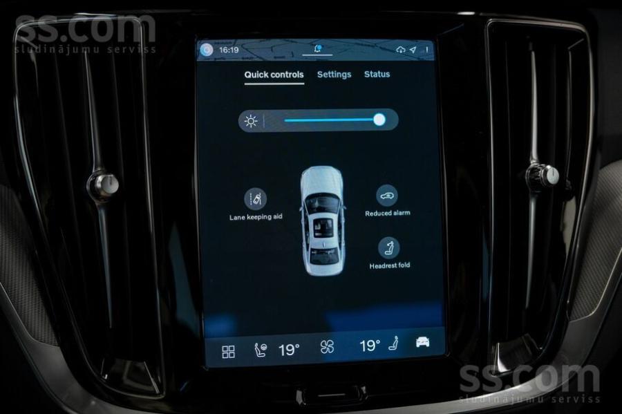 Melns Volvo S60 2023 Rīga, ar dzinēja tilpumu 2.00 L un nobraukumu 36 tūkst. km par 34900 €, foto 32 vietnē AUTOMOTO.COM.LV