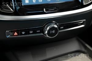 Melns Volvo S60 2023 Rīga, ar dzinēja tilpumu 2.00 L un nobraukumu 36 tūkst. km par 34900 €, foto 40 vietnē AUTOMOTO.COM.LV