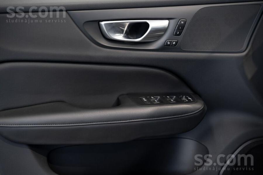 Melns Volvo S60 2023 Rīga, ar dzinēja tilpumu 2.00 L un nobraukumu 36 tūkst. km par 34900 €, foto 42 vietnē AUTOMOTO.COM.LV