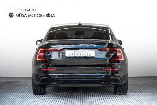 Melns Volvo S60 2023 Rīga, ar dzinēja tilpumu 2.00 L un nobraukumu 36 tūkst. km par 34900 €, foto 5 vietnē AUTOMOTO.COM.LV