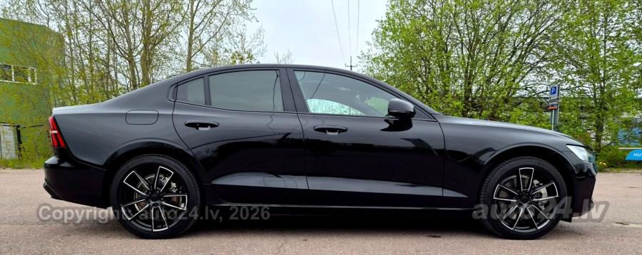 Черный Вольво С60 2024 в Таллин, объемом двигателя 2.00 л и пробегом 25 тыс. км за 42500 €, фото 6 на AUTOMOTO.COM.LV
