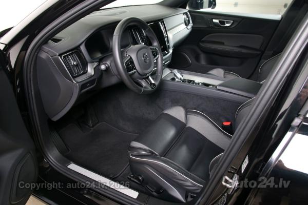 Black Volvo S60 2024 in Tallinn, with an engine capacity of 2.00 L and mileage of 31 thousand km for 39990 €, photo 7 on AUTOMOTO.COM.LV