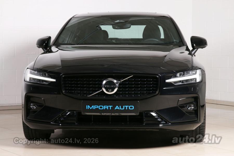 Black Volvo S60 2024 in Parnu, with an engine capacity of 2.00 L and mileage of 54 thousand km for 39990 €, photo 3 on AUTOMOTO.COM.LV