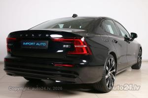 Black Volvo S60 2024 in Parnu, with an engine capacity of 2.00 L and mileage of 54 thousand km for 39990 €, photo 7 on AUTOMOTO.COM.LV