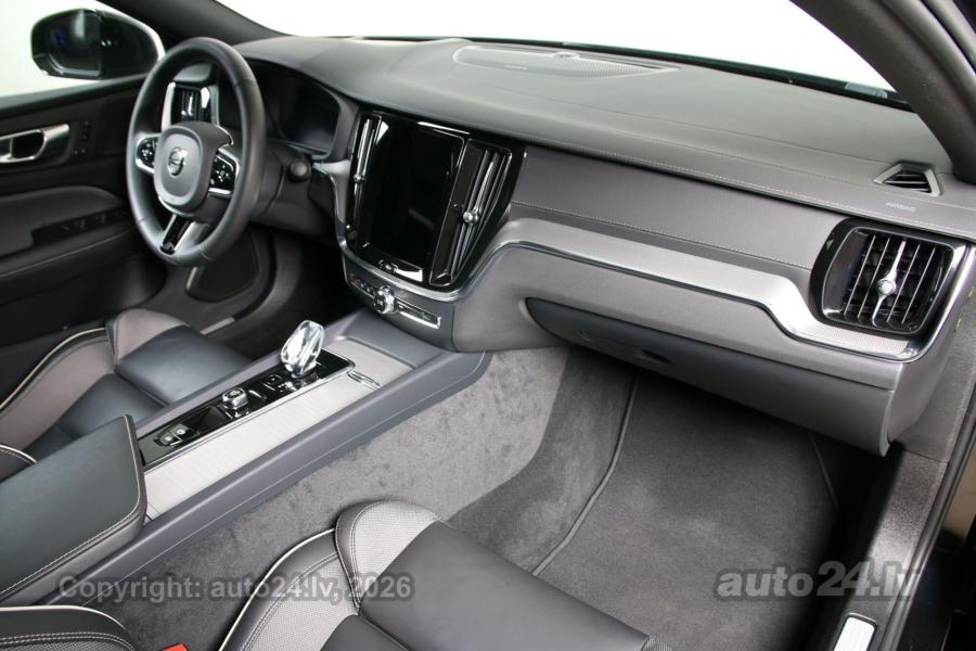 Black Volvo S60 2024 in Parnu, with an engine capacity of 2.00 L and mileage of 54 thousand km for 39990 €, photo 10 on AUTOMOTO.COM.LV