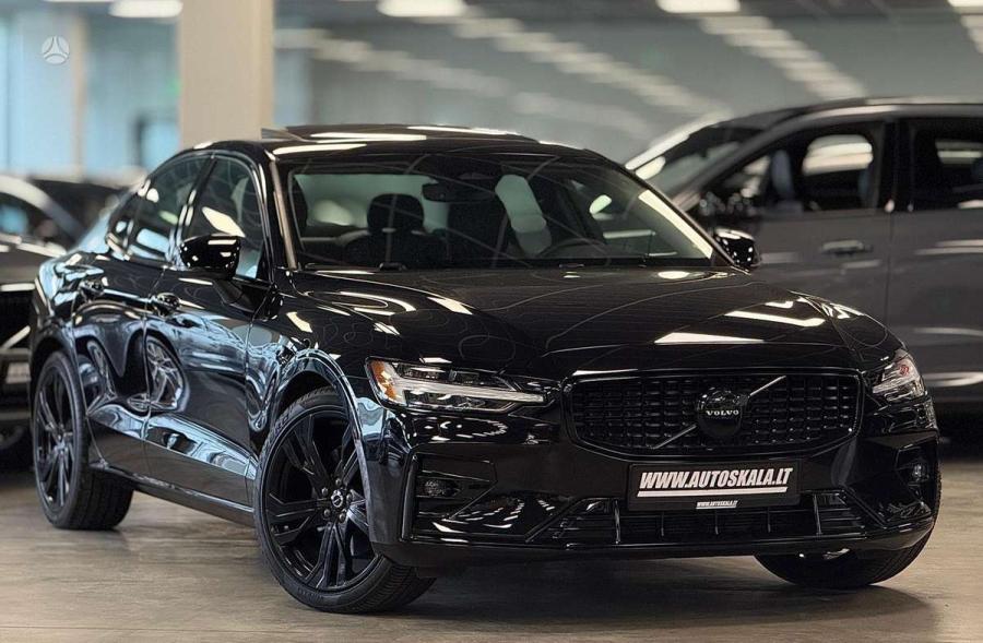 Black Volvo S60 2024 in Klaipeda, with an engine capacity of 2.00 L and mileage of 38 thousand km for 21950 €, photo 1 on AUTOMOTO.COM.LV