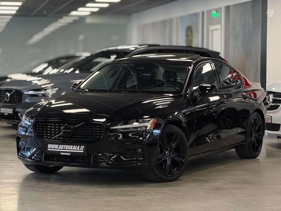Black Volvo S60 2024 in Klaipeda, with an engine capacity of 2.00 L and mileage of 38 thousand km for 21950 €, photo 15 on AUTOMOTO.COM.LV