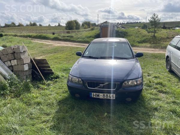 Синий Вольво С60 2001 в Добеле, объемом двигателя 2.40 л и пробегом 537 тыс. км за 800 €, фото 1 на AUTOMOTO.COM.LV