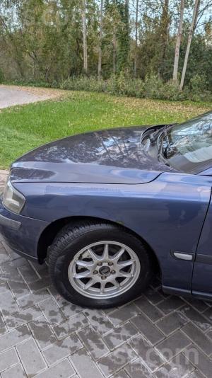Zils Volvo S60 2001 Rīga, ar dzinēja tilpumu 2.40 L un nobraukumu 36 tūkst. km par 1000 €, foto 8 vietnē AUTOMOTO.COM.LV