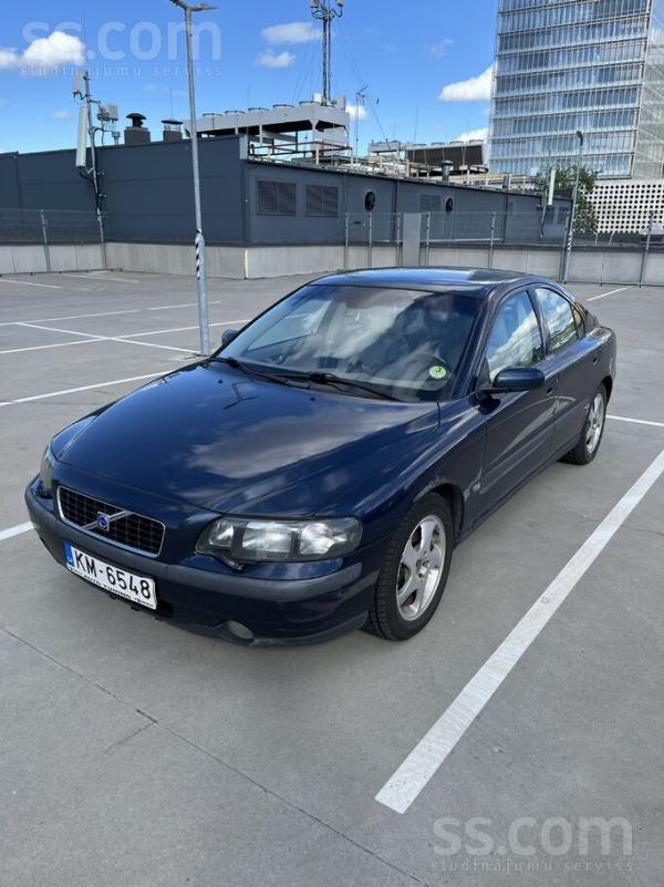 Zils Volvo S60 2004 Rīga, ar dzinēja tilpumu 2.40 L un nobraukumu 336 tūkst. km par 1200 €, foto 2 vietnē AUTOMOTO.COM.LV