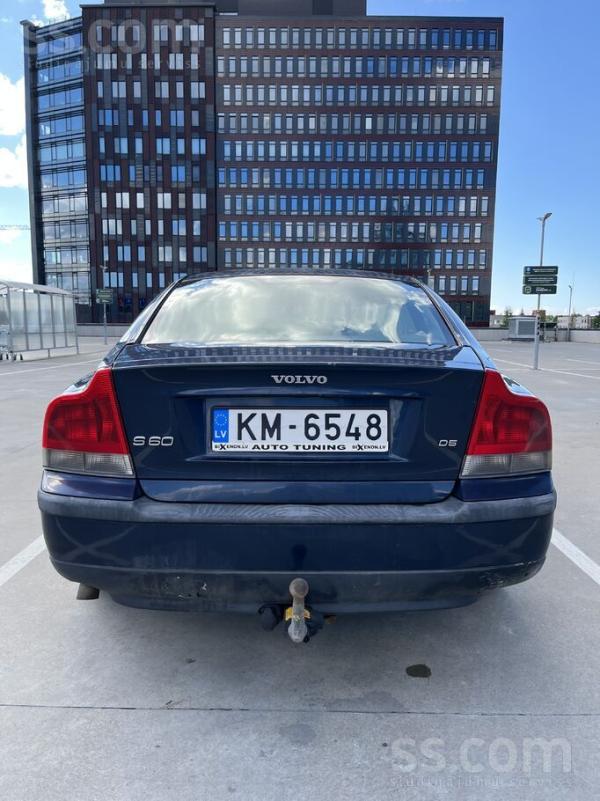 Zils Volvo S60 2004 Rīga, ar dzinēja tilpumu 2.40 L un nobraukumu 336 tūkst. km par 1200 €, foto 6 vietnē AUTOMOTO.COM.LV