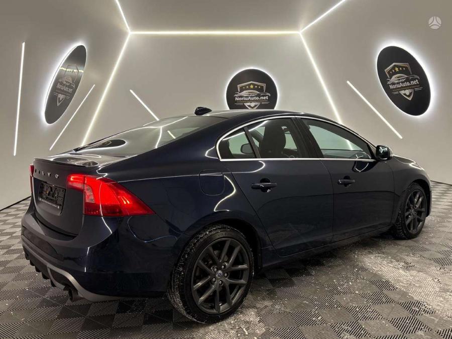 Blue Volvo S60 2013 in Marijampole, with an engine capacity of 1.56 L and mileage of 302 thousand km for 6850 €, photo 14 on AUTOMOTO.COM.LV