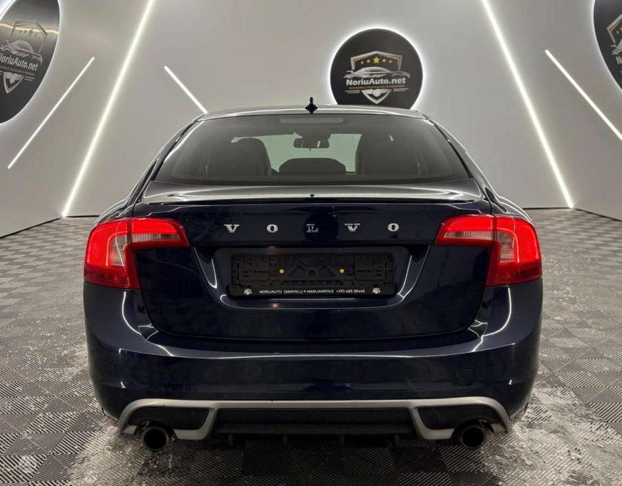 Blue Volvo S60 2013 in Marijampole, with an engine capacity of 1.56 L and mileage of 302 thousand km for 6850 €, photo 15 on AUTOMOTO.COM.LV