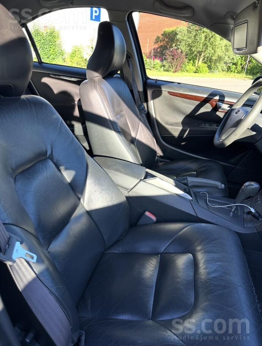 Zils Volvo S60 2000 Rīga, ar dzinēja tilpumu 2.40 L un nobraukumu 274 tūkst. km par 2700 €, foto 6 vietnē AUTOMOTO.COM.LV