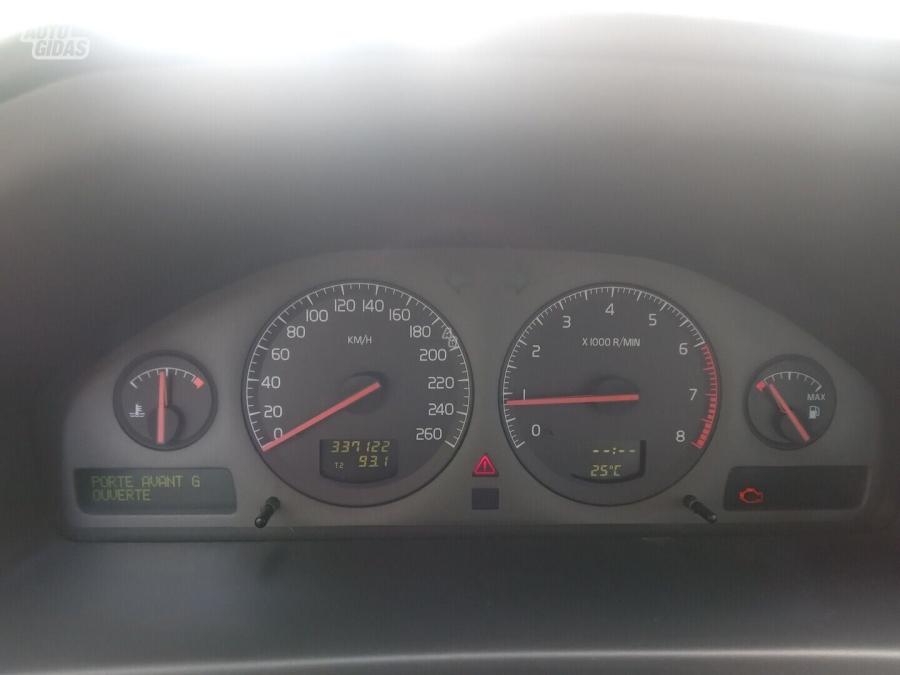 Zils Volvo S60 2000 Šauļi, ar dzinēja tilpumu 2.40 L un nobraukumu 330 tūkst. km par 780 €, foto 12 vietnē AUTOMOTO.COM.LV