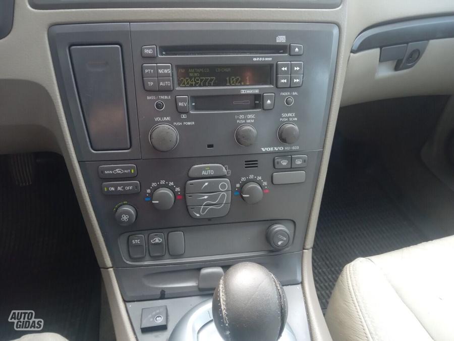 Zils Volvo S60 2000 Šauļi, ar dzinēja tilpumu 2.40 L un nobraukumu 330 tūkst. km par 780 €, foto 13 vietnē AUTOMOTO.COM.LV