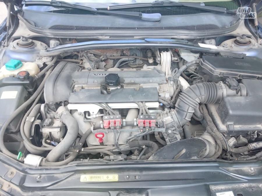 Zils Volvo S60 2000 Šauļi, ar dzinēja tilpumu 2.40 L un nobraukumu 330 tūkst. km par 780 €, foto 14 vietnē AUTOMOTO.COM.LV