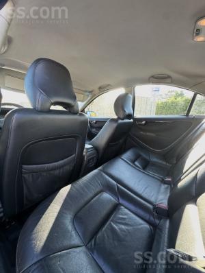 Blue Volvo S60 2000 in Riga, with an engine capacity of 2.40 L and mileage of 274 thousand km for 2200 €, photo 7 on AUTOMOTO.COM.LV