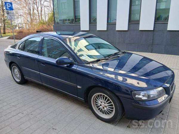 Zils Volvo S60 2001 Aizkraukle, ar dzinēja tilpumu 2.40 L un nobraukumu 0 tūkst. km par 700 €, foto 1 vietnē AUTOMOTO.COM.LV