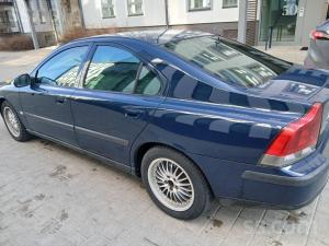 Zils Volvo S60 2001 Aizkraukle, ar dzinēja tilpumu 2.40 L un nobraukumu 0 tūkst. km par 700 €, foto 4 vietnē AUTOMOTO.COM.LV