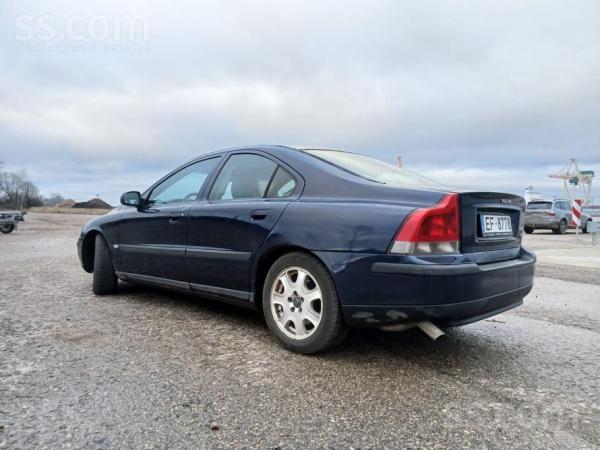 Zils Volvo S60 2001 Rīga, ar dzinēja tilpumu 2.40 L un nobraukumu 203 tūkst. km par 1450 €, foto 3 vietnē AUTOMOTO.COM.LV