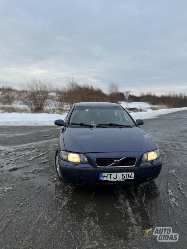 Zils Volvo S60 2001 Kauņa, ar dzinēja tilpumu 2.40 L un nobraukumu 416 tūkst. km par 800 €, foto 5 vietnē AUTOMOTO.COM.LV